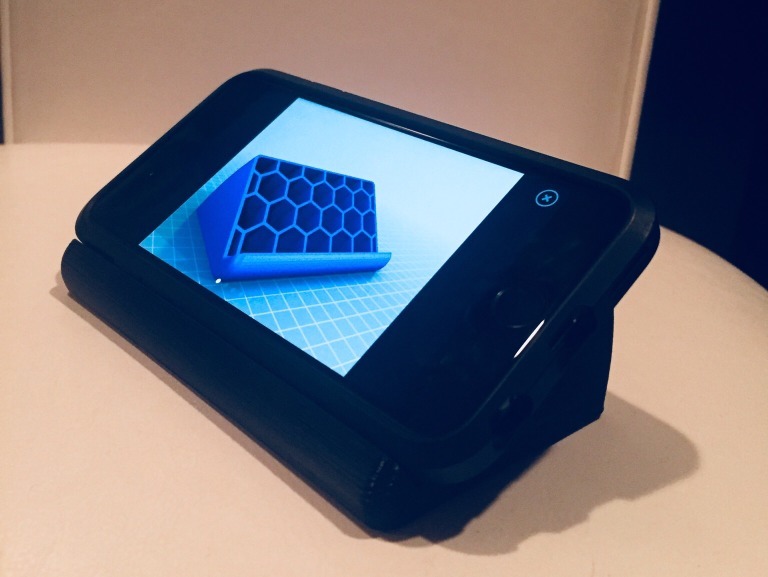 IPhone Stand by ChuckTheSquirrel | Download free STL model | Printables.com