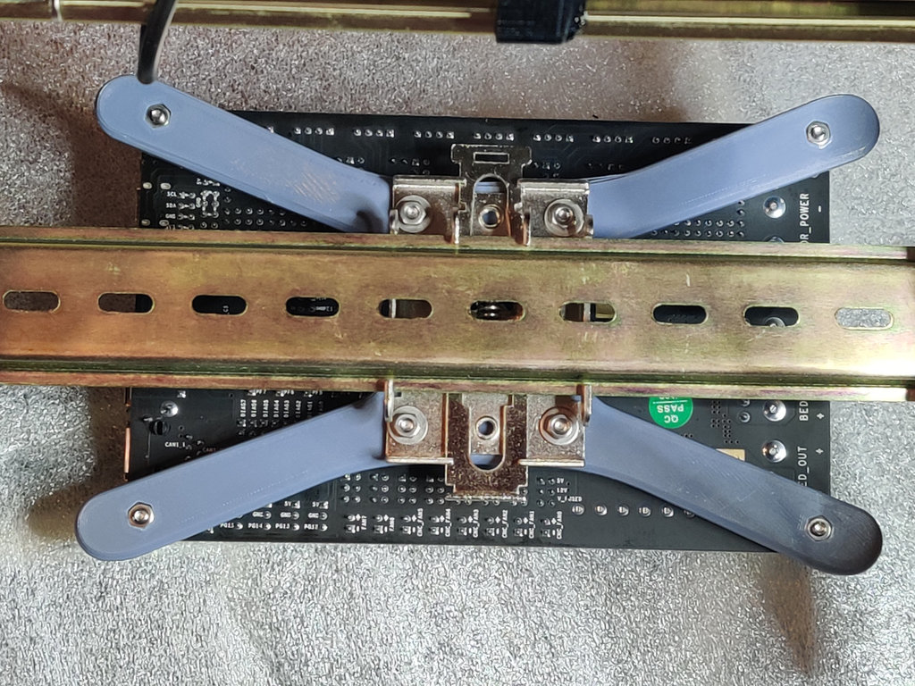 BTT Octopus mount for metal DIN rail clips by Walter Layher | Download ...