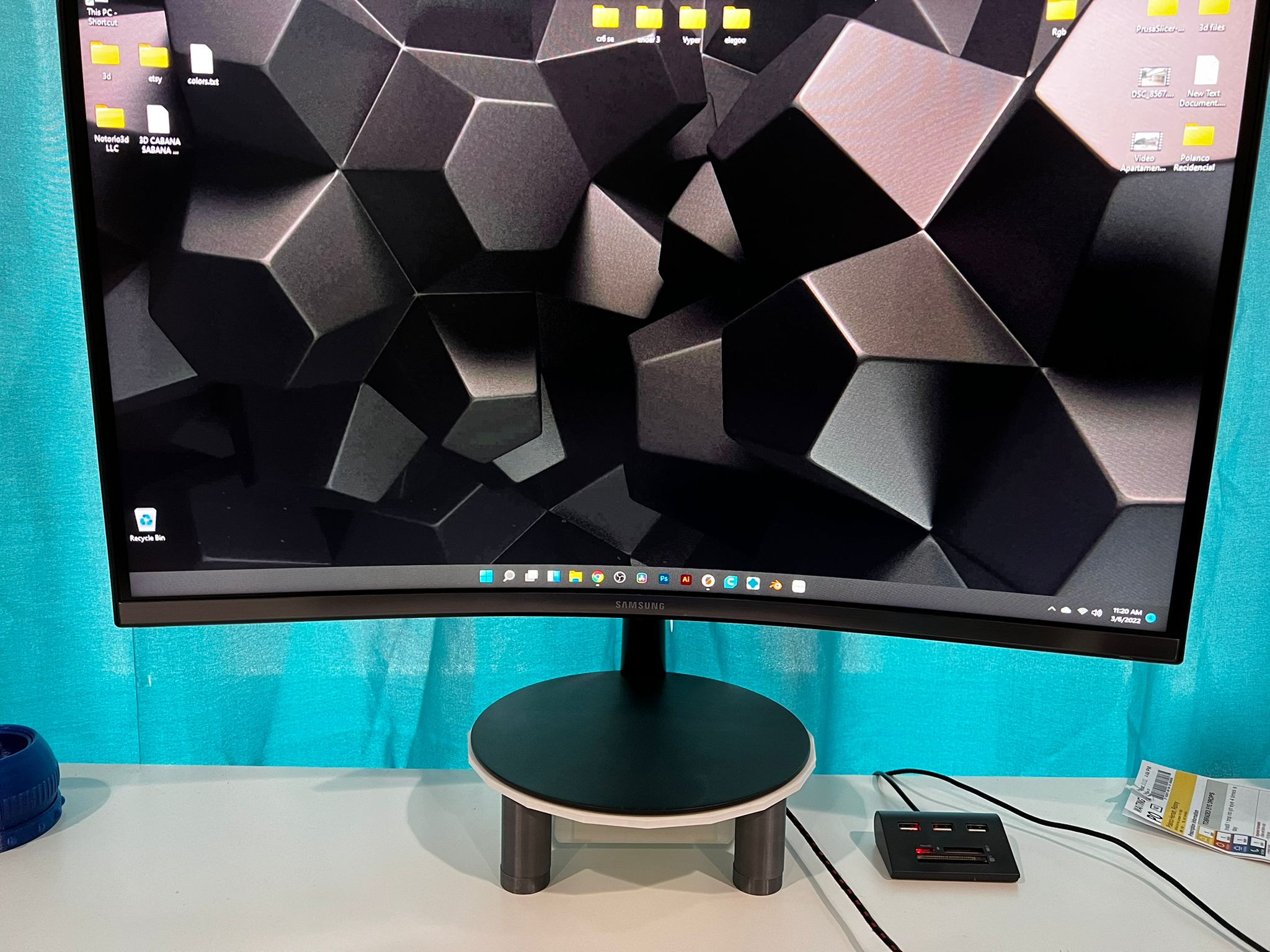 Customizable monitor raiser for Pc Monitor by Notorio3d | Download free ...