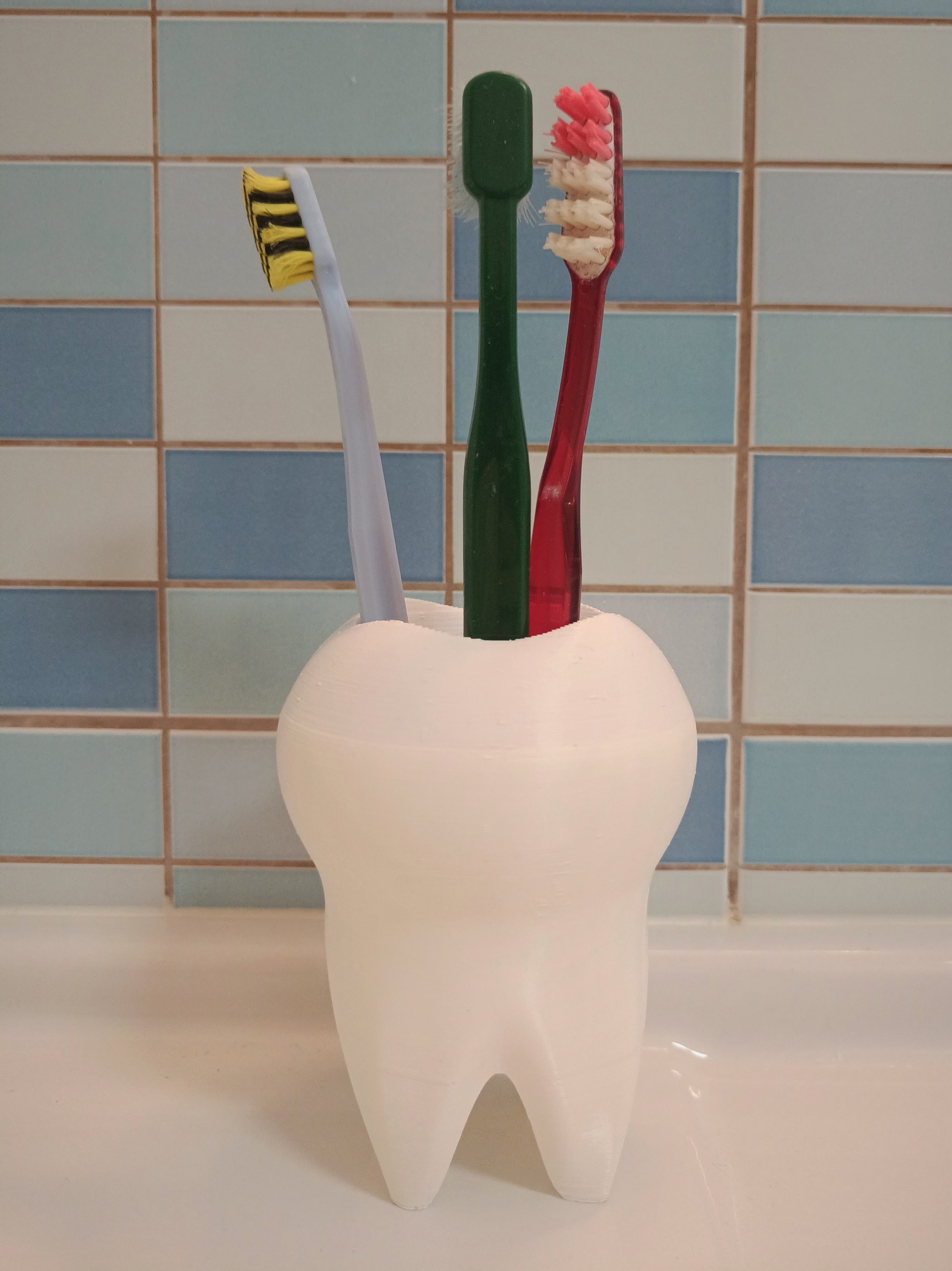 TOOTHbrush Holder by Vojtěch Růžička | Download free STL model ...