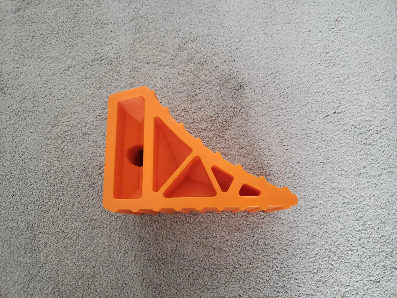 Basic Wheel Chock by Make a Thing | Download free STL model ...