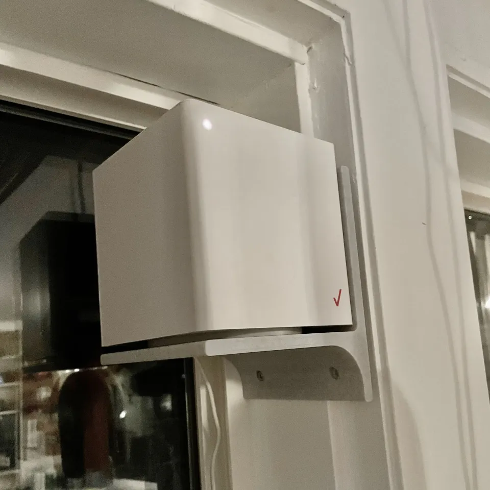Verizon 5g Home Wifi Stand by hypobole | Download free STL model ...