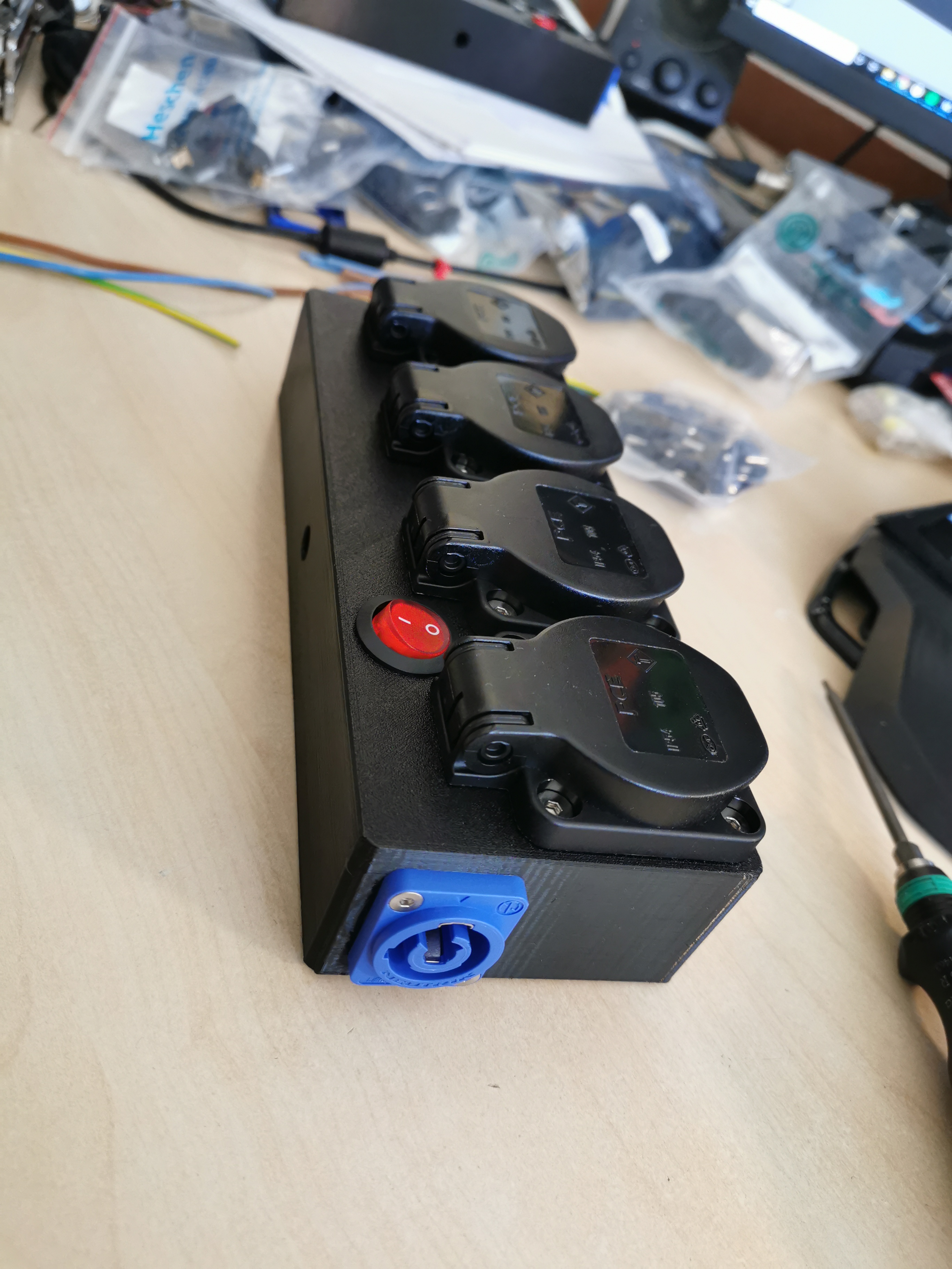 PowerCon Power Distributor by KIL0 | Download free STL model ...