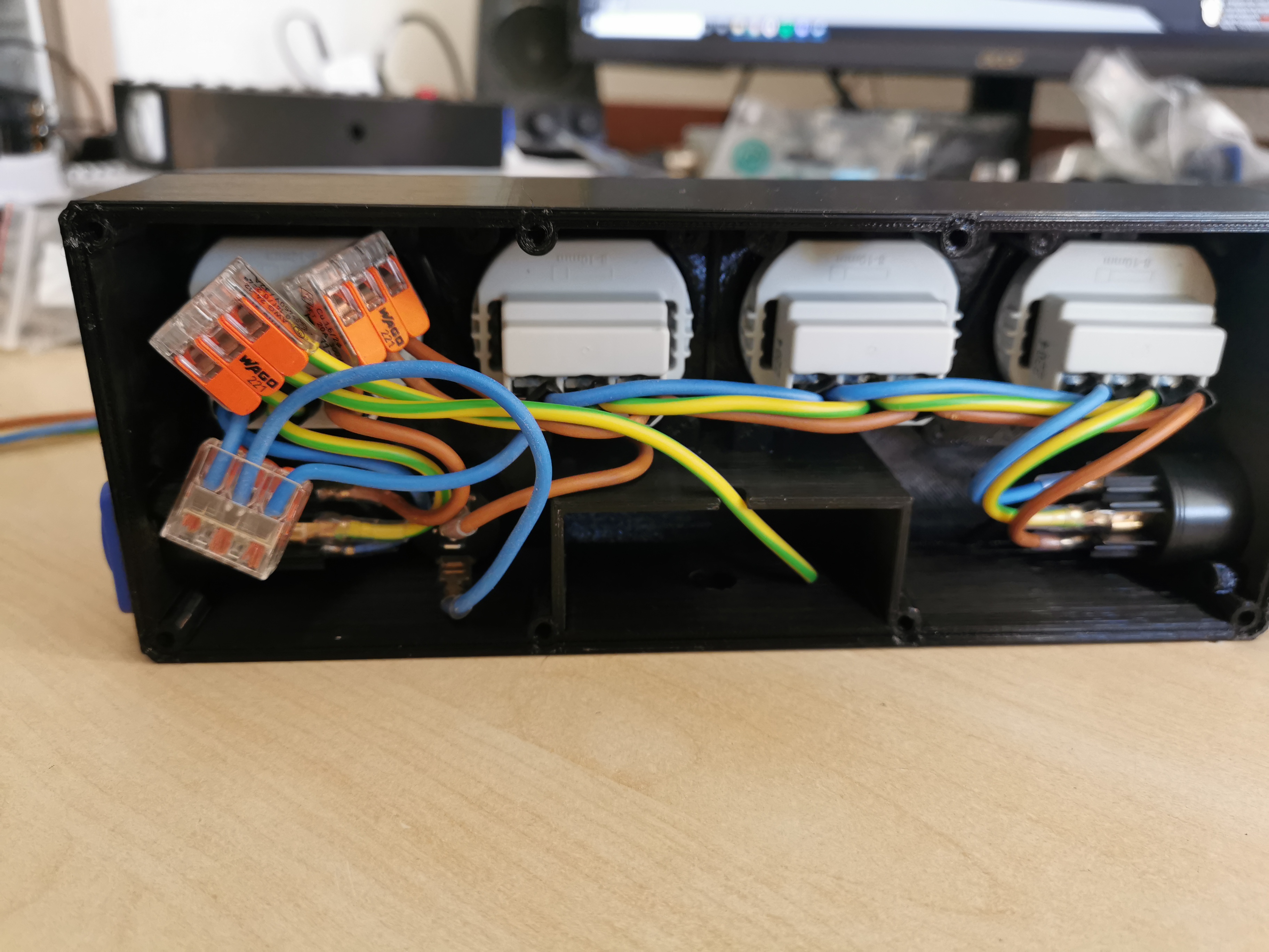 PowerCon Power Distributor by KIL0 | Download free STL model ...