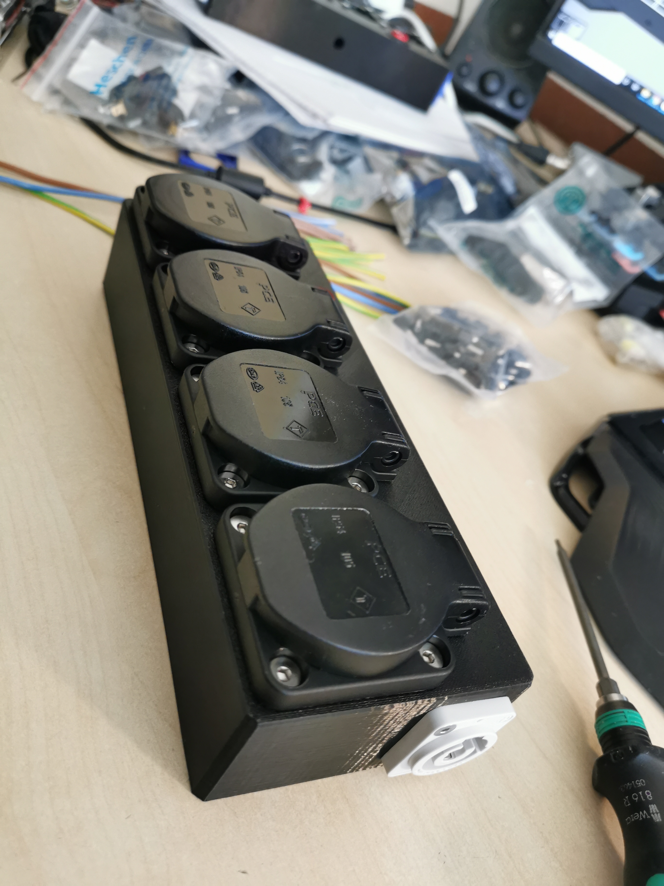 PowerCon Power Distributor by KIL0 | Download free STL model ...