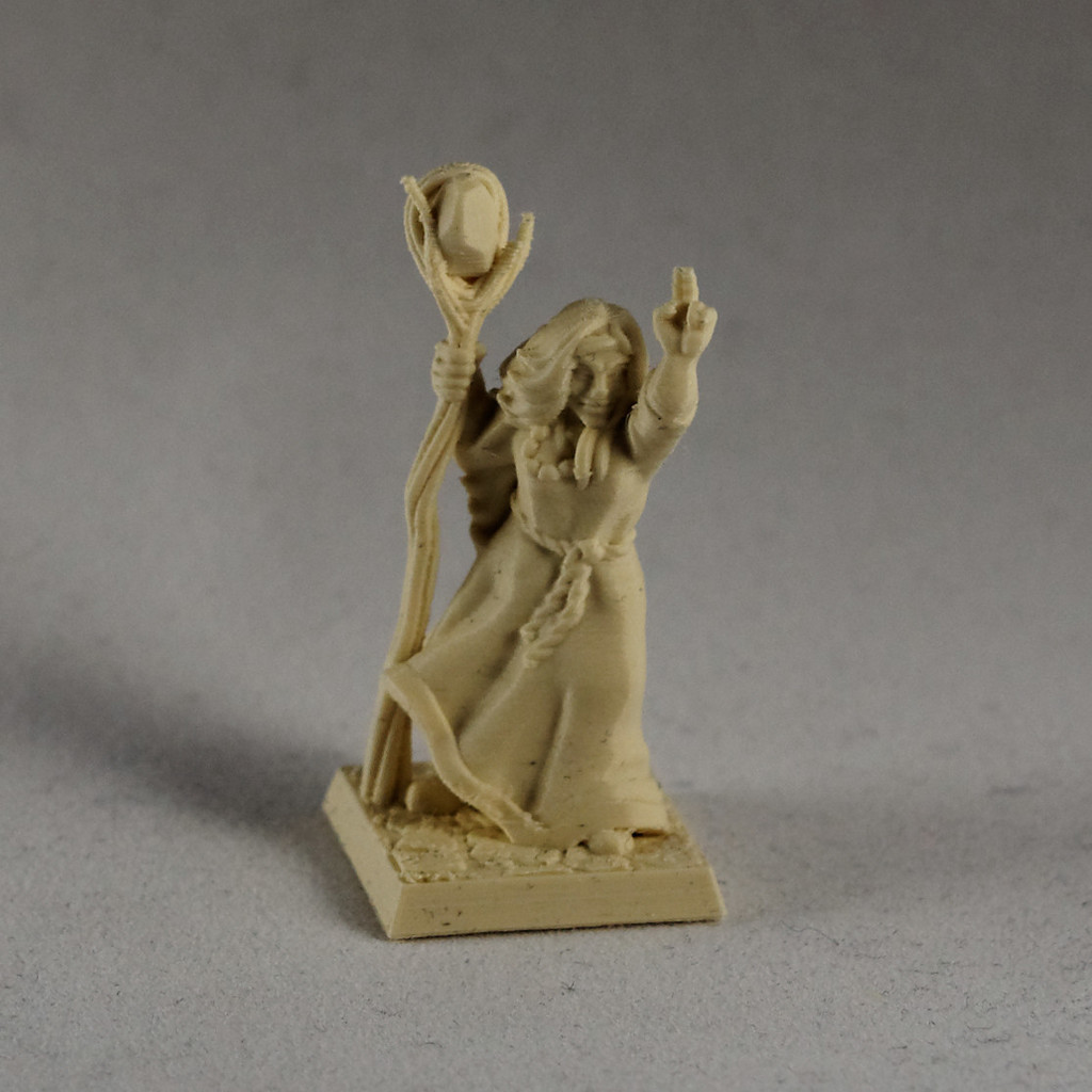 Female druid 28mm (Supportless, FDM friendly) by Brite Minis | Download ...