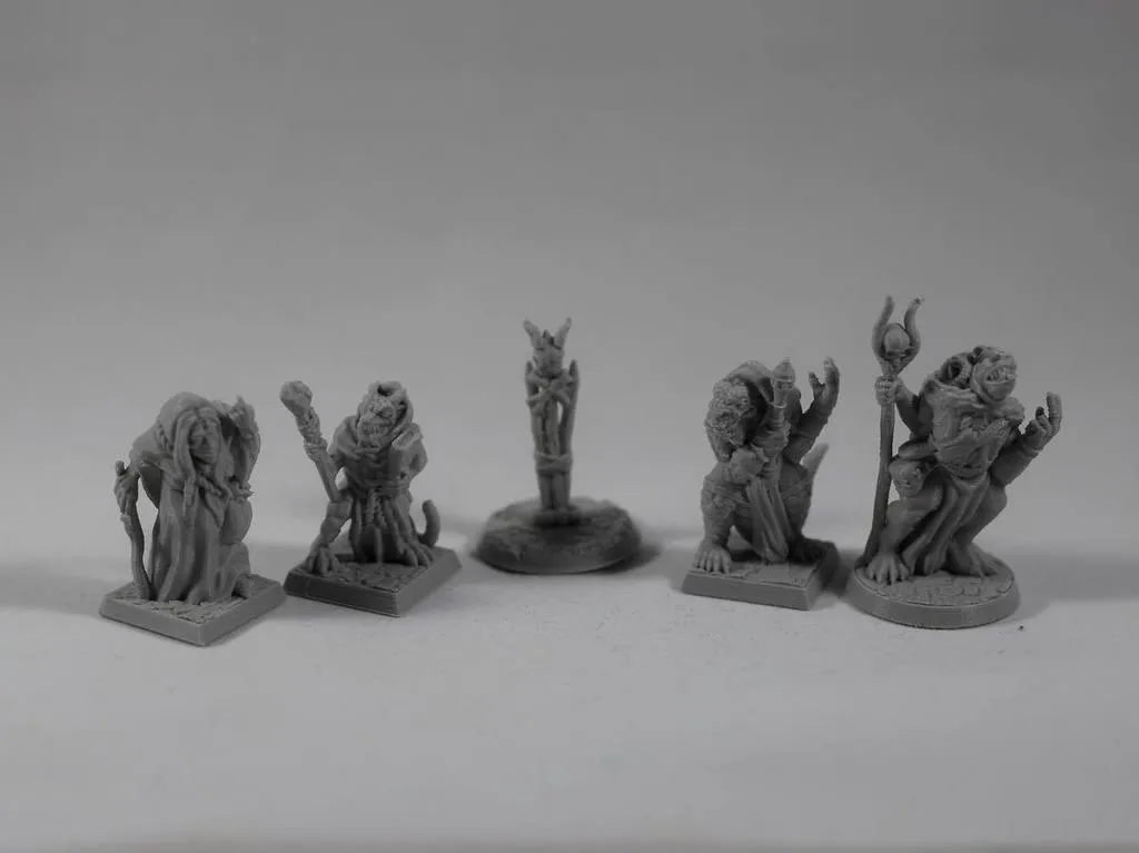 Totem (Supportless, FDM friendly) by Brite Minis | Download free STL ...