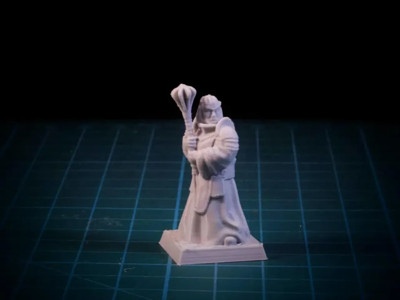 Cleric 28mm (supportless, FDM friendly) by Brite Minis | Download free ...