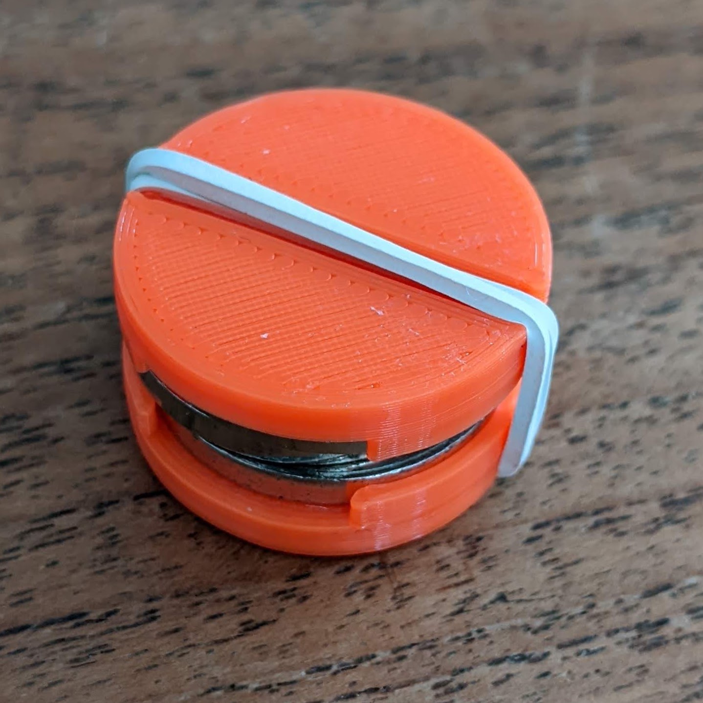 Flexible Coin Token Holder (rubber band) by ohuf | Download free STL ...