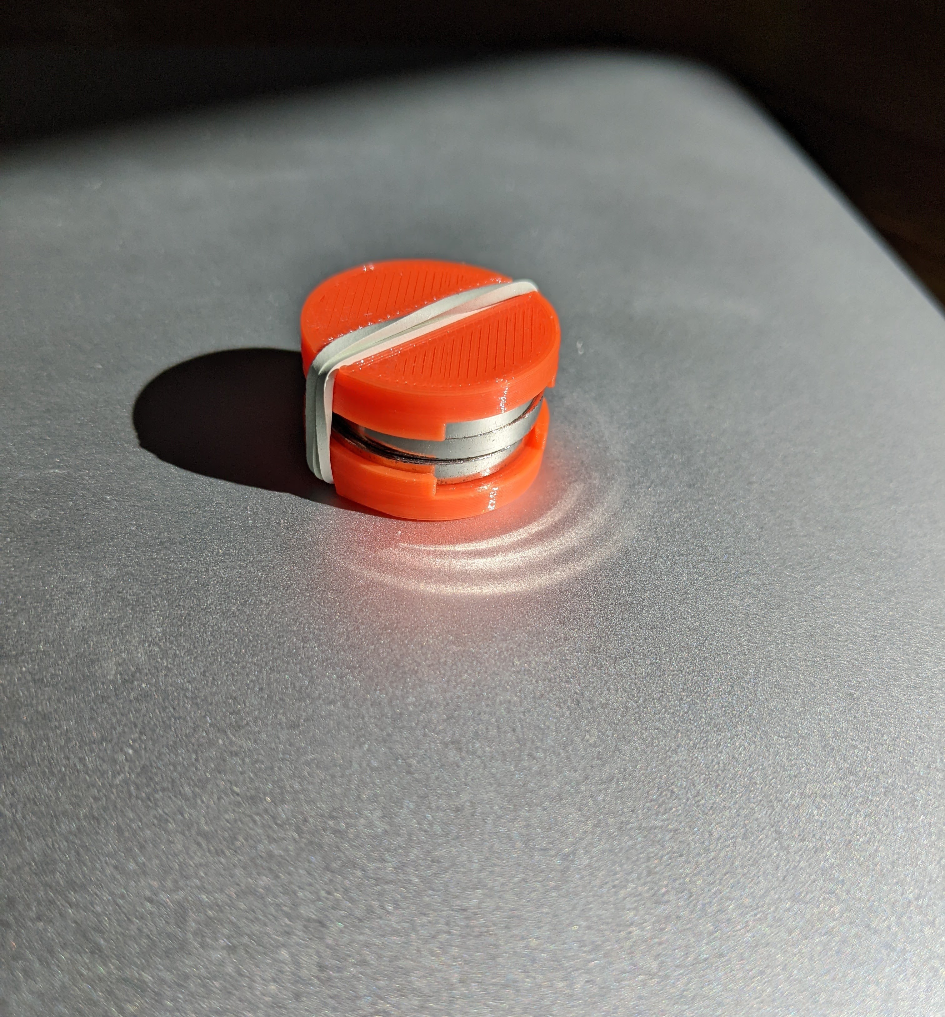 Flexible Coin Token Holder (rubber band) by ohuf | Download free STL ...
