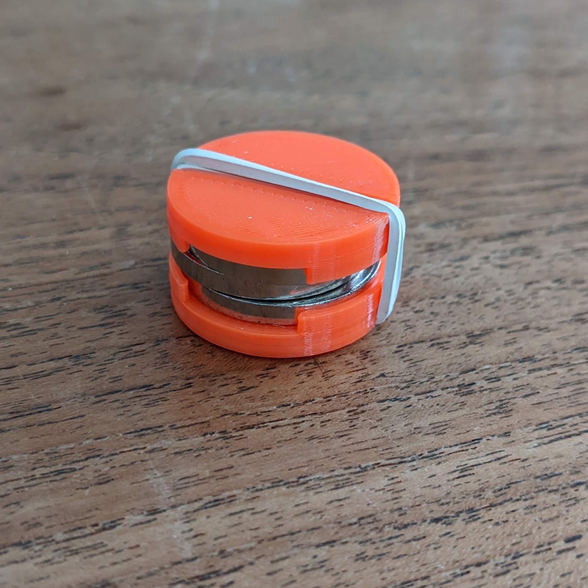 Flexible Coin Token Holder (rubber band) by ohuf | Download free STL ...
