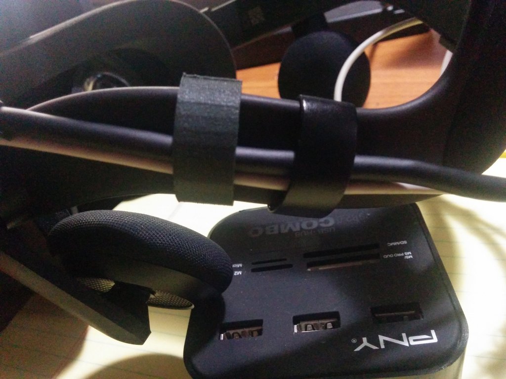 Oculus Rift CV1 Wire Clip / Guide by Timmy Turner | Download free STL ...
