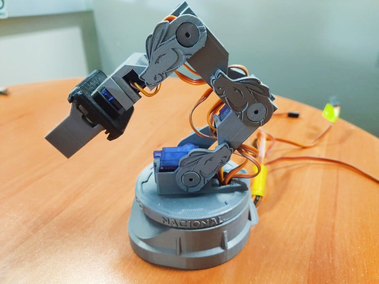 Mini Robot Arm by rayjizza | Download free STL model | Printables.com