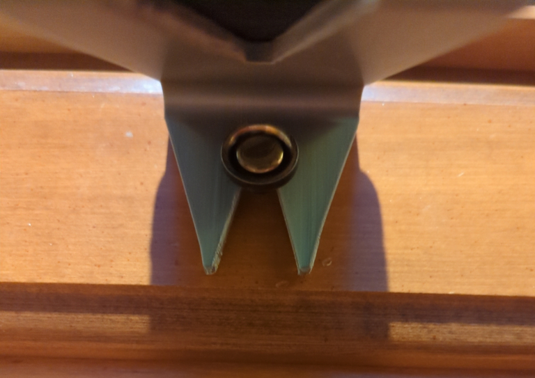 Cupboard door/drawer knob phone holder by Luke | Download free STL ...