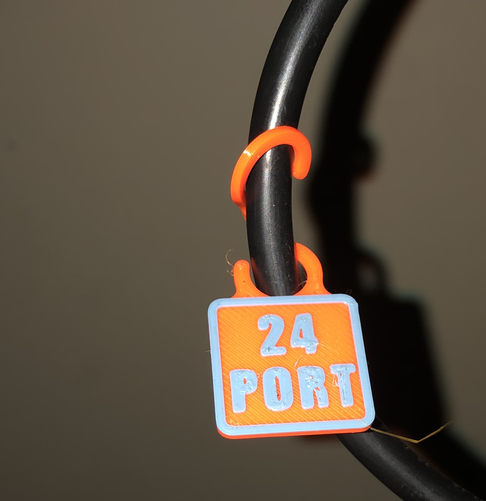 Cable tag with customisable text by Joe Schoeman | Download free STL ...