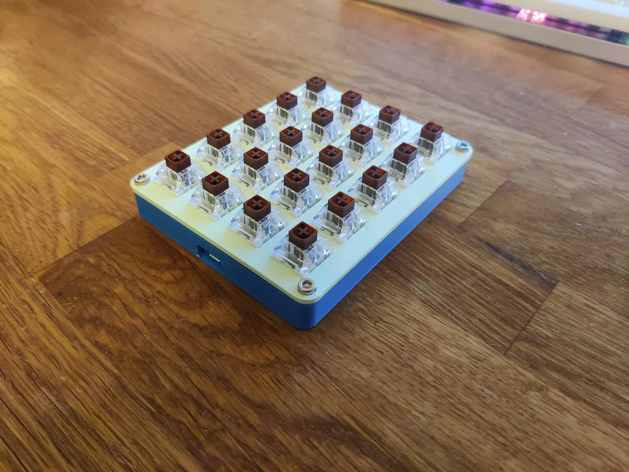 Raspberry pi Pico keypad 20 switches (Bottom case) by Axels01 ...
