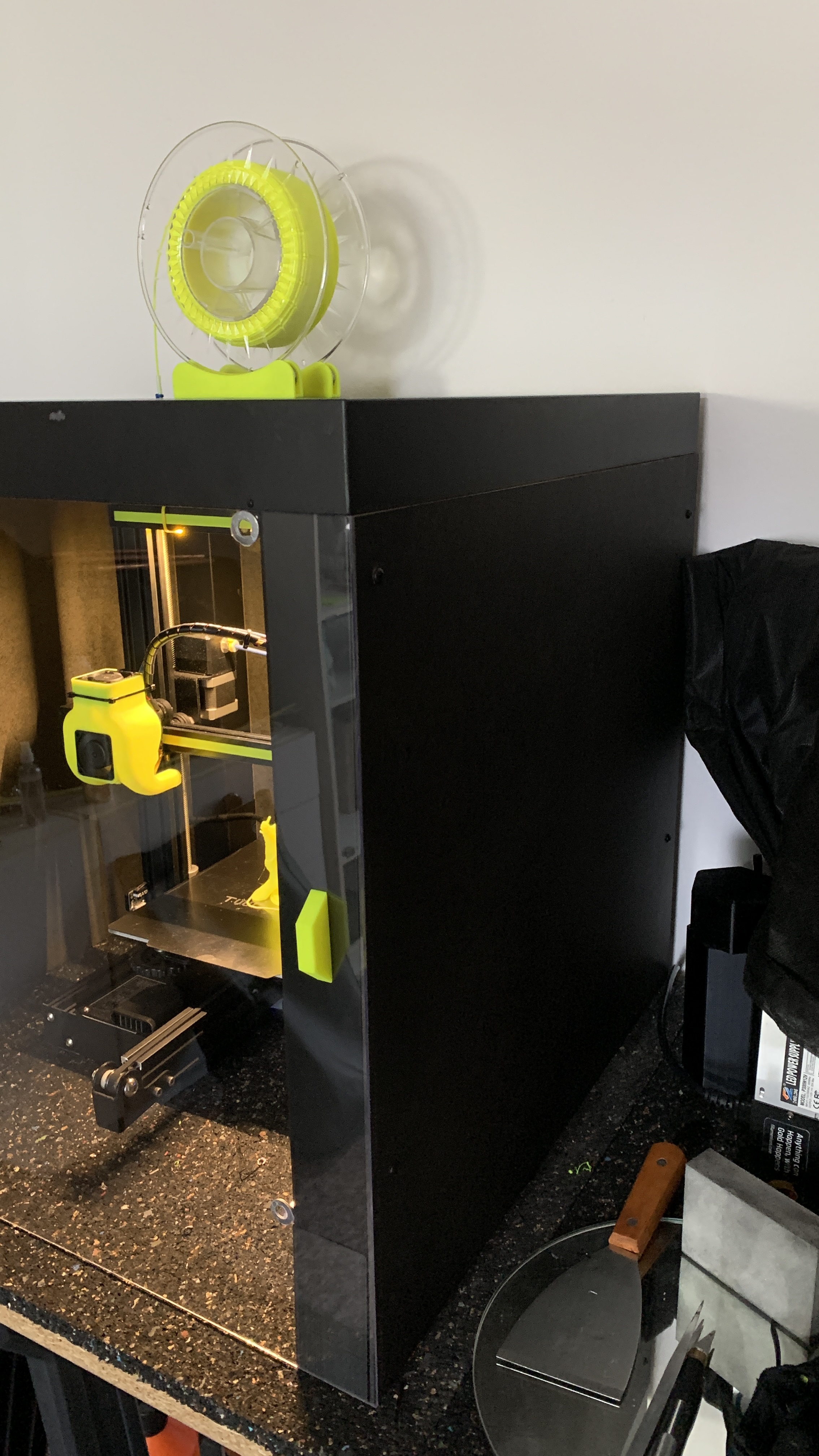 Simple lack enclosure - Jednoduchý box na 3D tiskárnu by Valentino ...