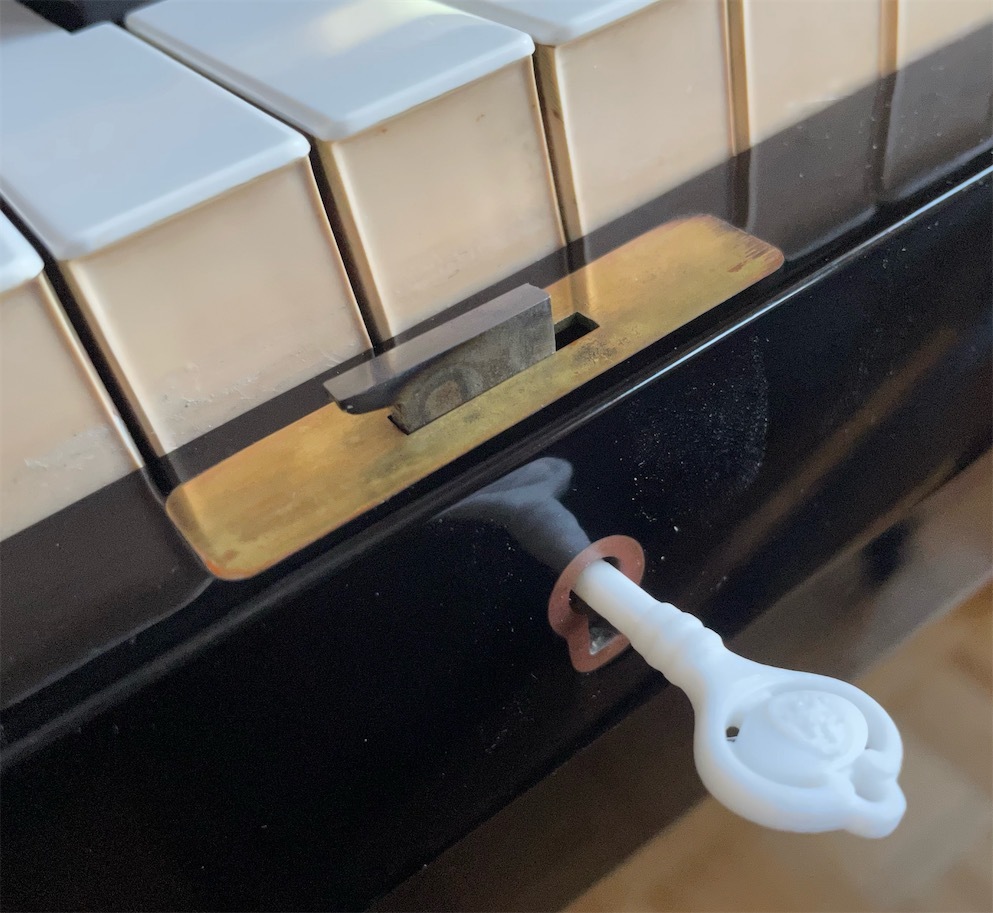 Yamaha Upright Piano Lid Key by Jeff Chen | Download free STL model ...