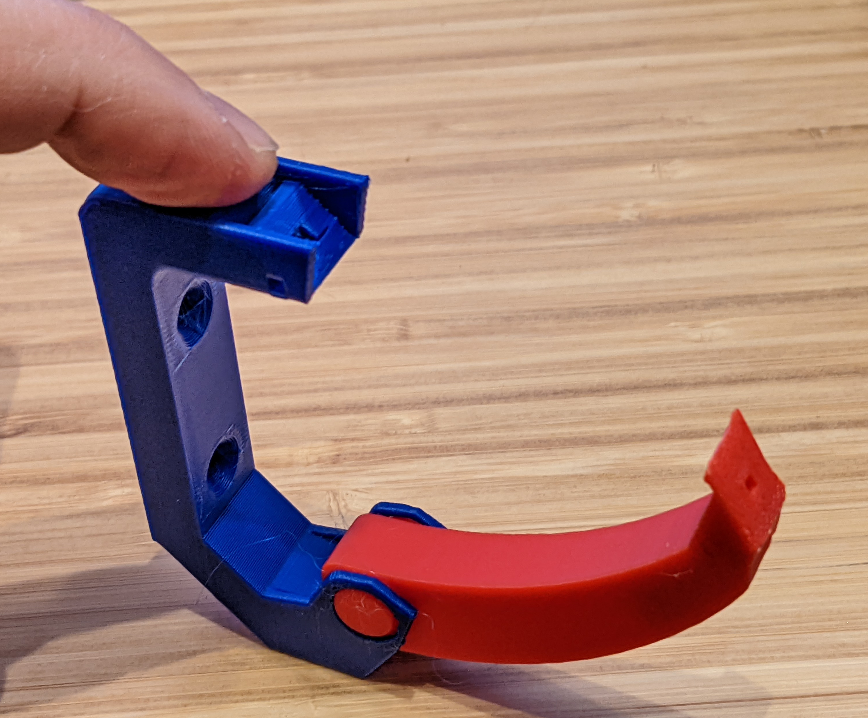 Locking Wall Hook Carabiner by Bearic | Download free STL model ...