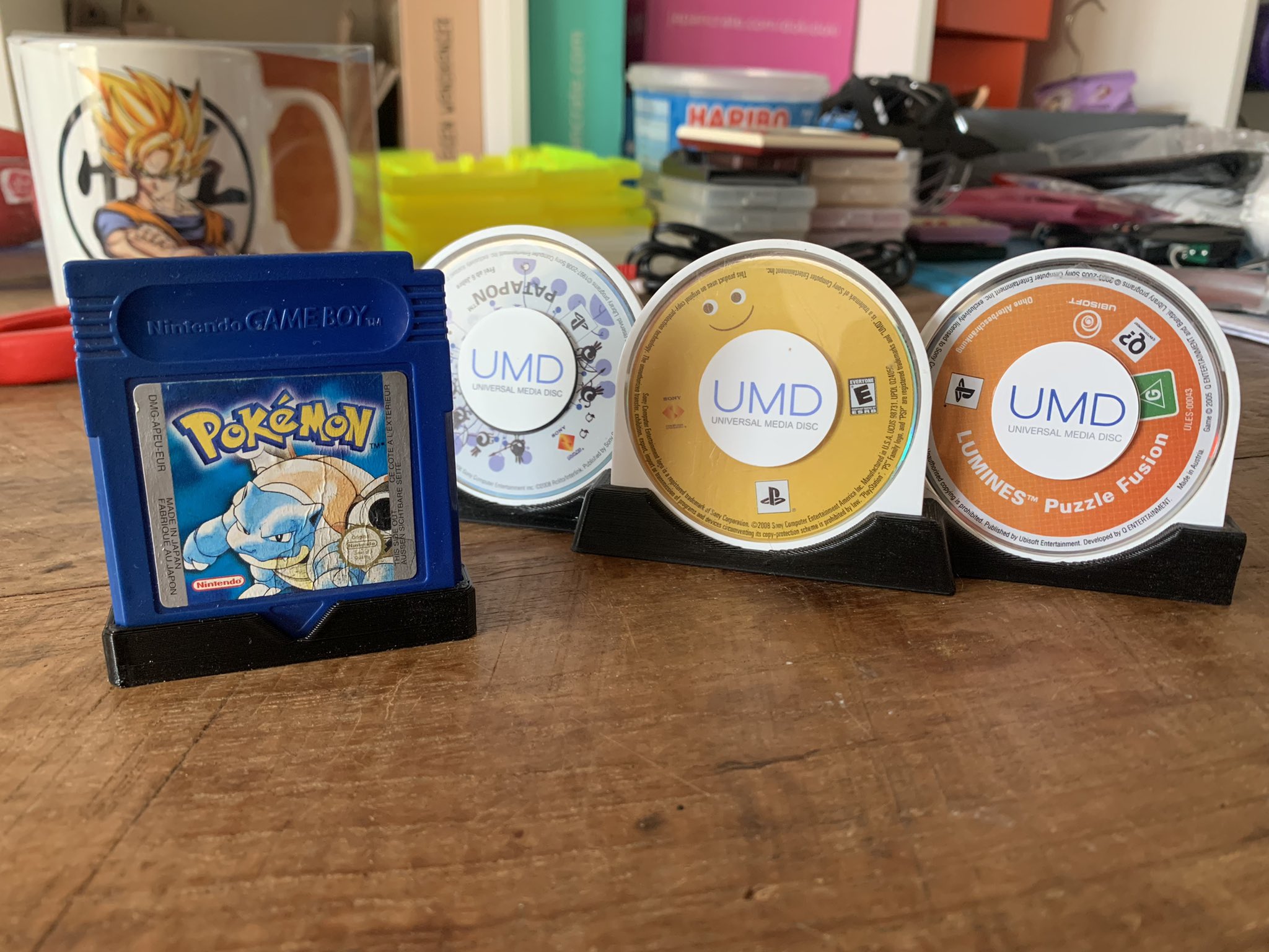 GameBoy (+Advance) cartridge display stand (minimal design) by ...