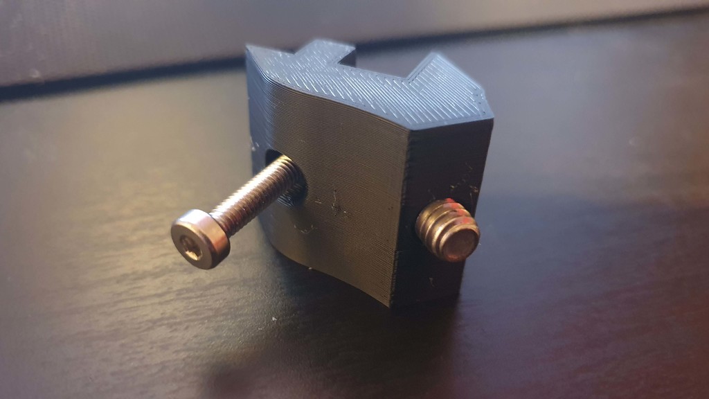 Camera Clip for Snapmaker 2.0 Enclosure by ByteSlinger | Download free ...