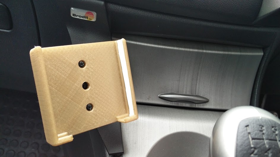 One Plus Two car holder for Brodit mount by ByteSlinger | Download free ...