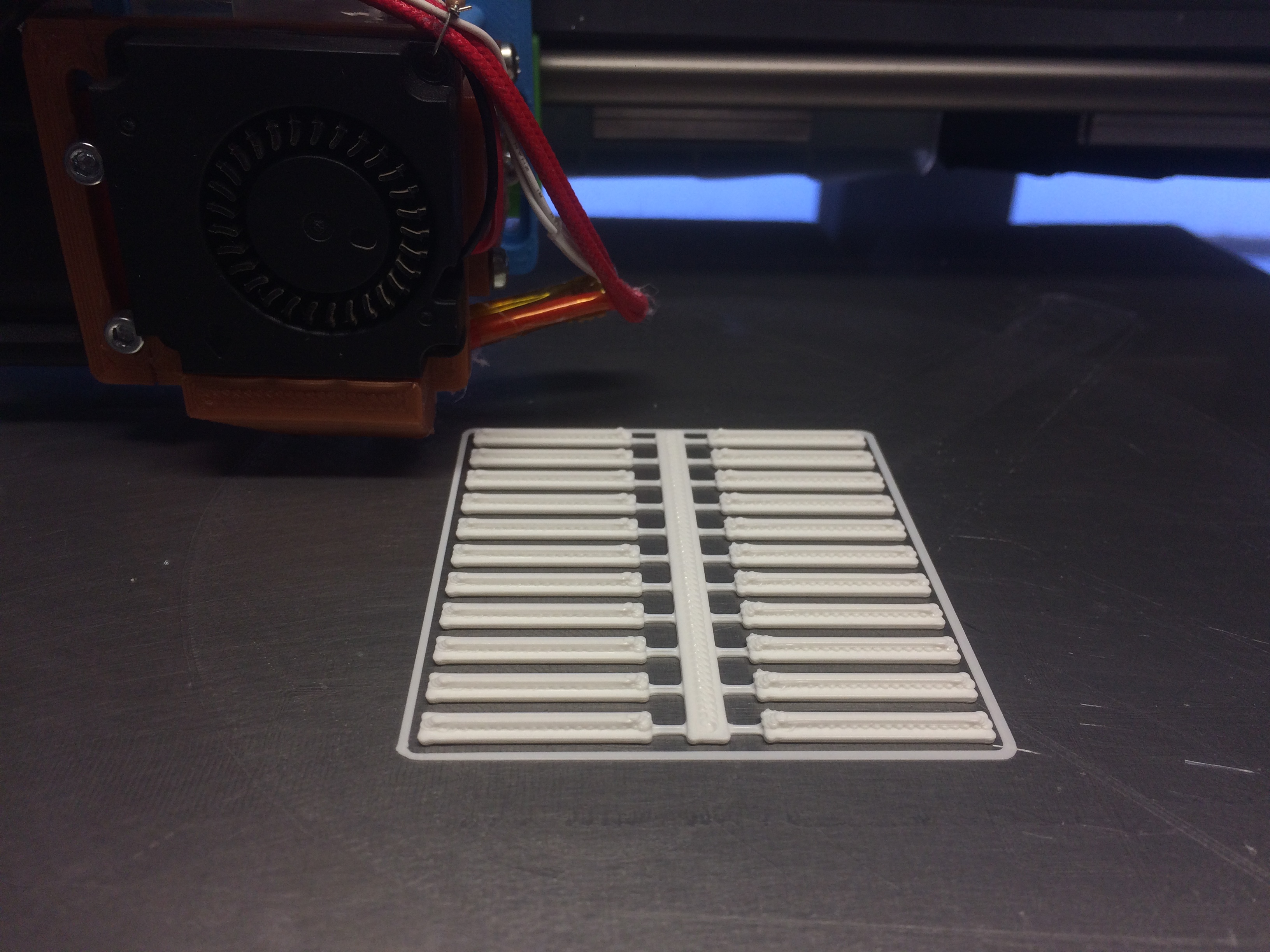 Cable label (4x23mm) plate by SHR3D.eu | Download free STL model ...