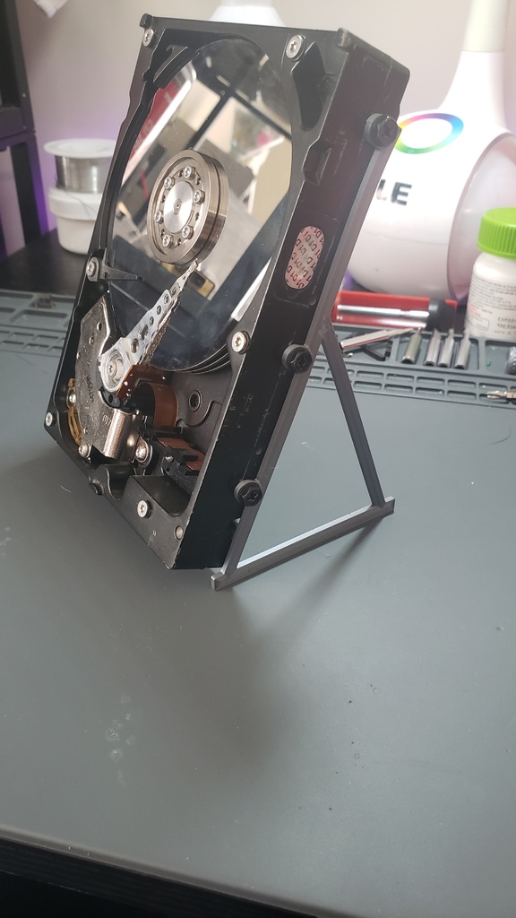 HDD Display Stand by Capra-Audio | Download free STL model | Printables.com