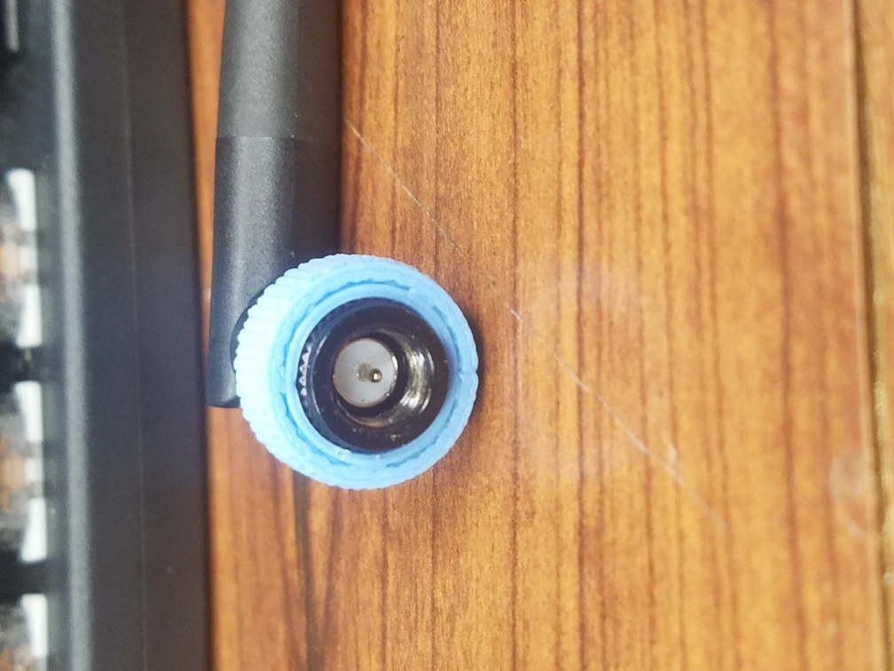 T16 antenna spinner SMA by Bakermonitor1932 | Download free STL model ...