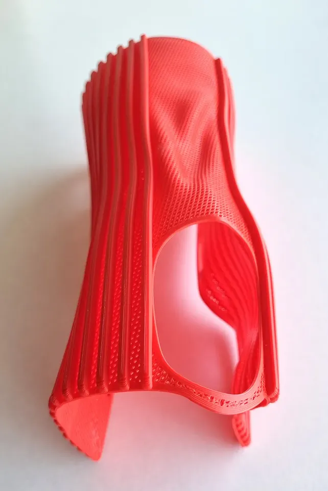 Wrist brace (splint) for either hand by Prusa Research | Download free ...