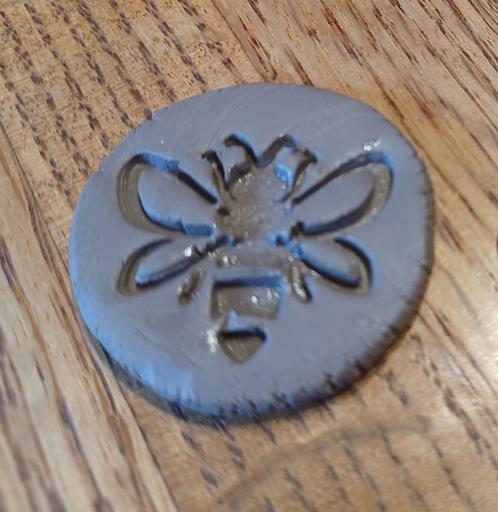 Bee Stamp v1.5 omilly by alo89 | Download free STL model | Printables.com