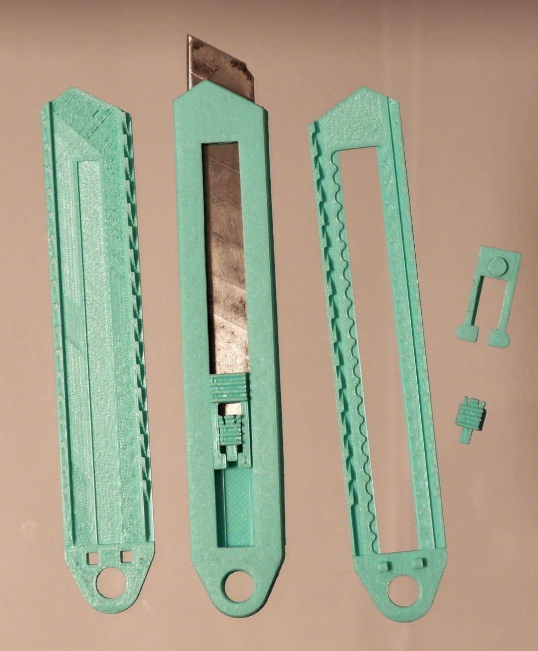 18mm snap-off utility knife by Jan K. | Download free STL model ...