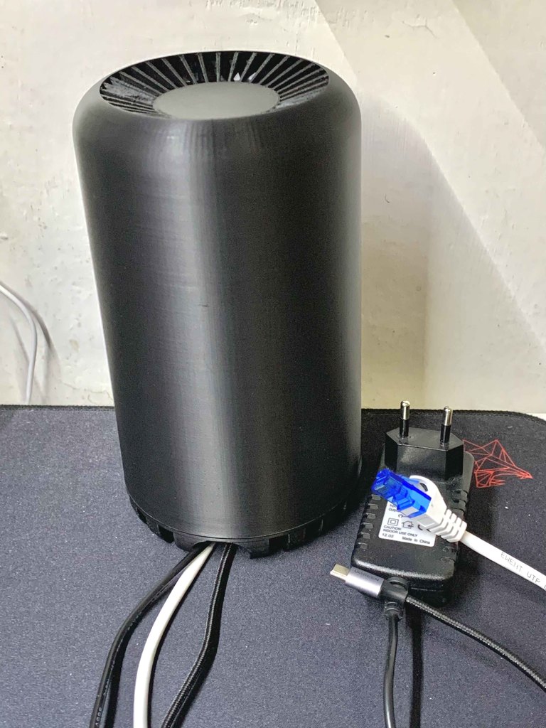 Raspberry Pi NAS / Server Case [3.5 HDD] [Mac Pro 2013 lookalike] por ...