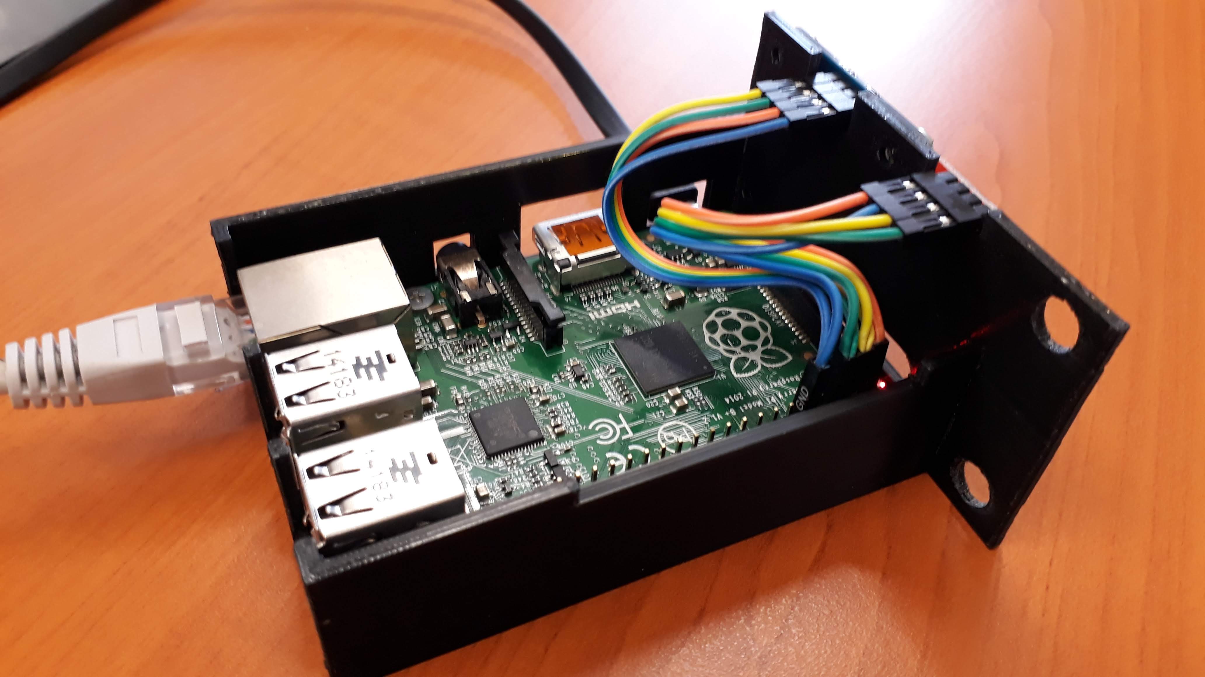Rack Mountable Raspberry Pi B+ Case + HTU21D + SH1106 by mikrom ...