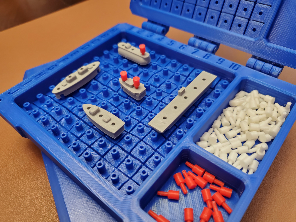 Battleship Game with Storage Case: English & Cyrillic by MaximumDude ...