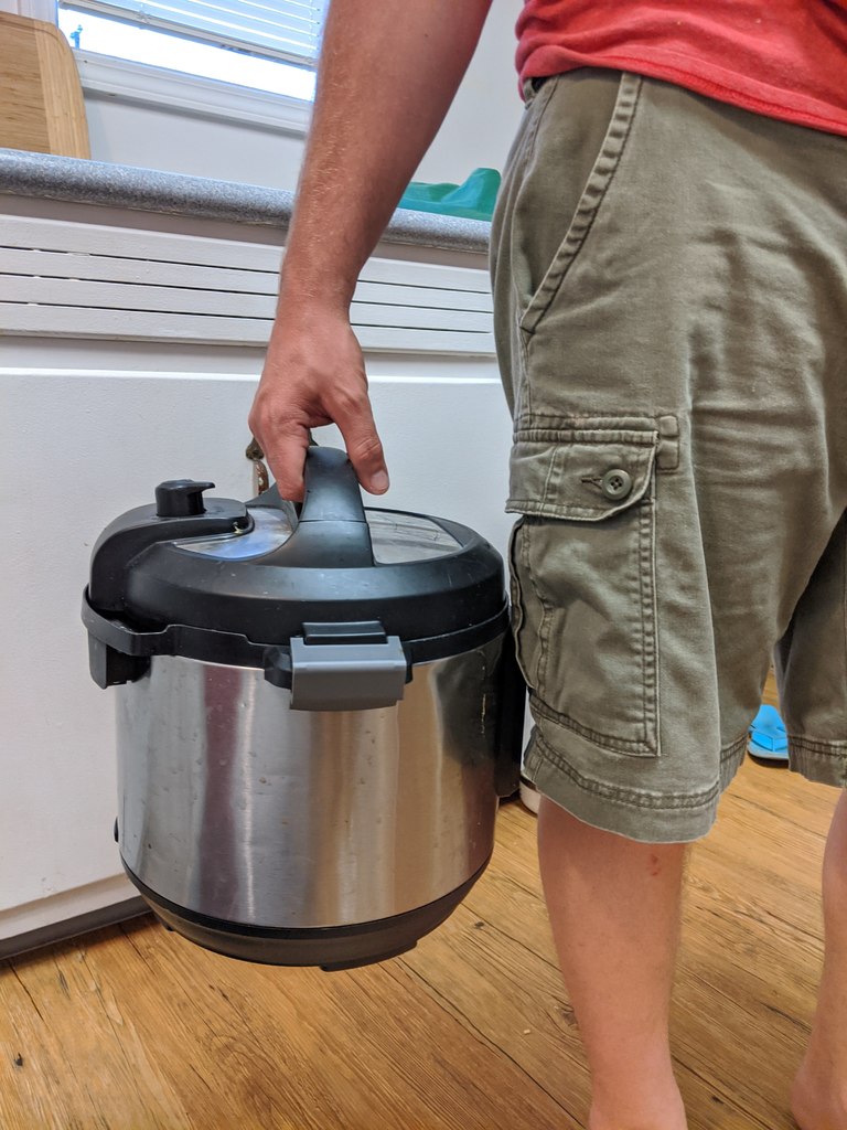Instant Pot Handle Lock by Gage | Download free STL model | Printables.com