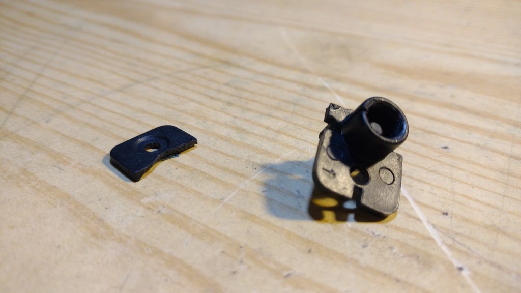 Ryobi P700 bulb holder by cperiod | Download free STL model ...