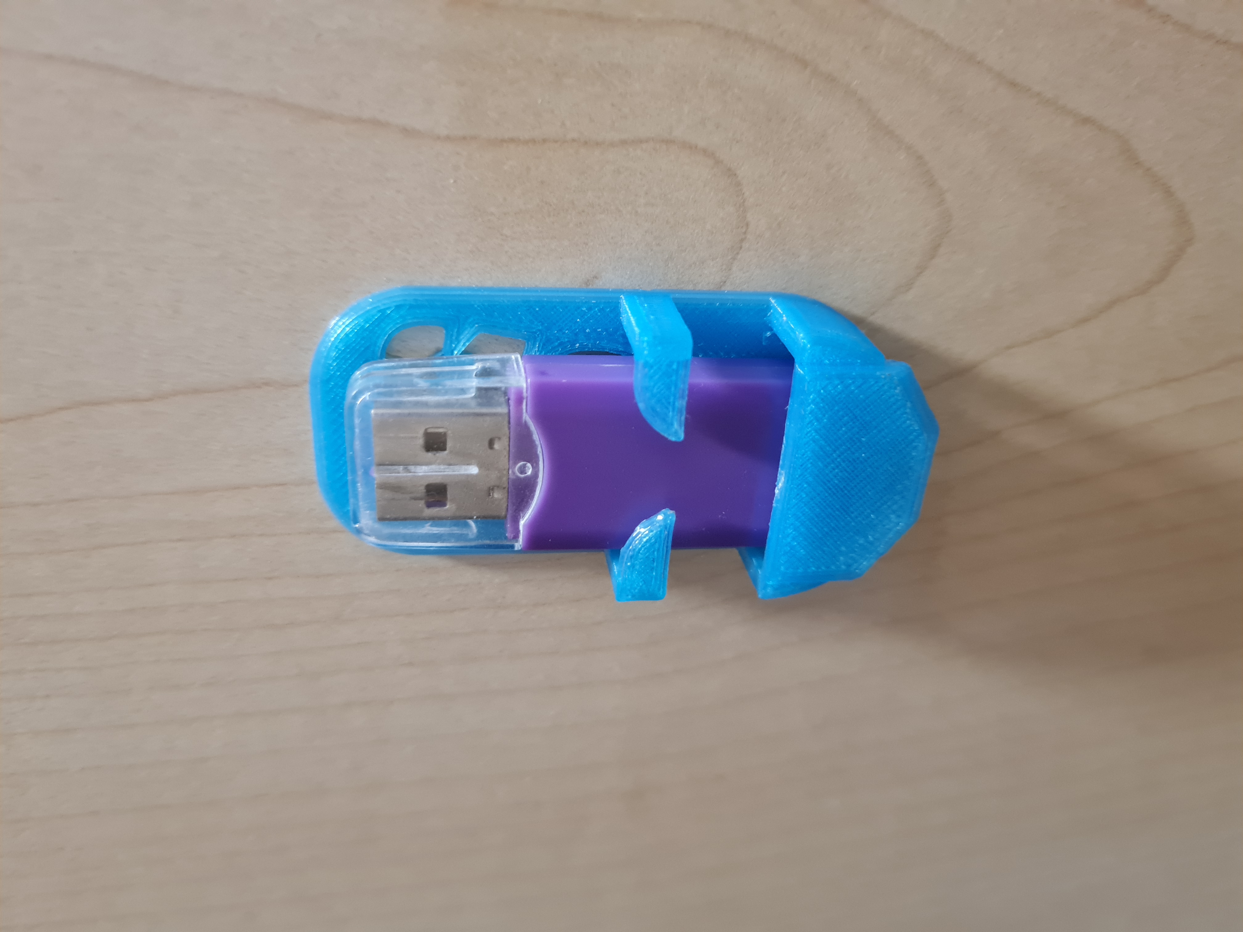 USB holder by MP001 | Download free STL model | Printables.com