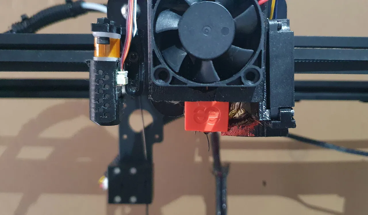 BL Touch - Adjustable Vertical Bracket by Revolvar | Download free STL ...