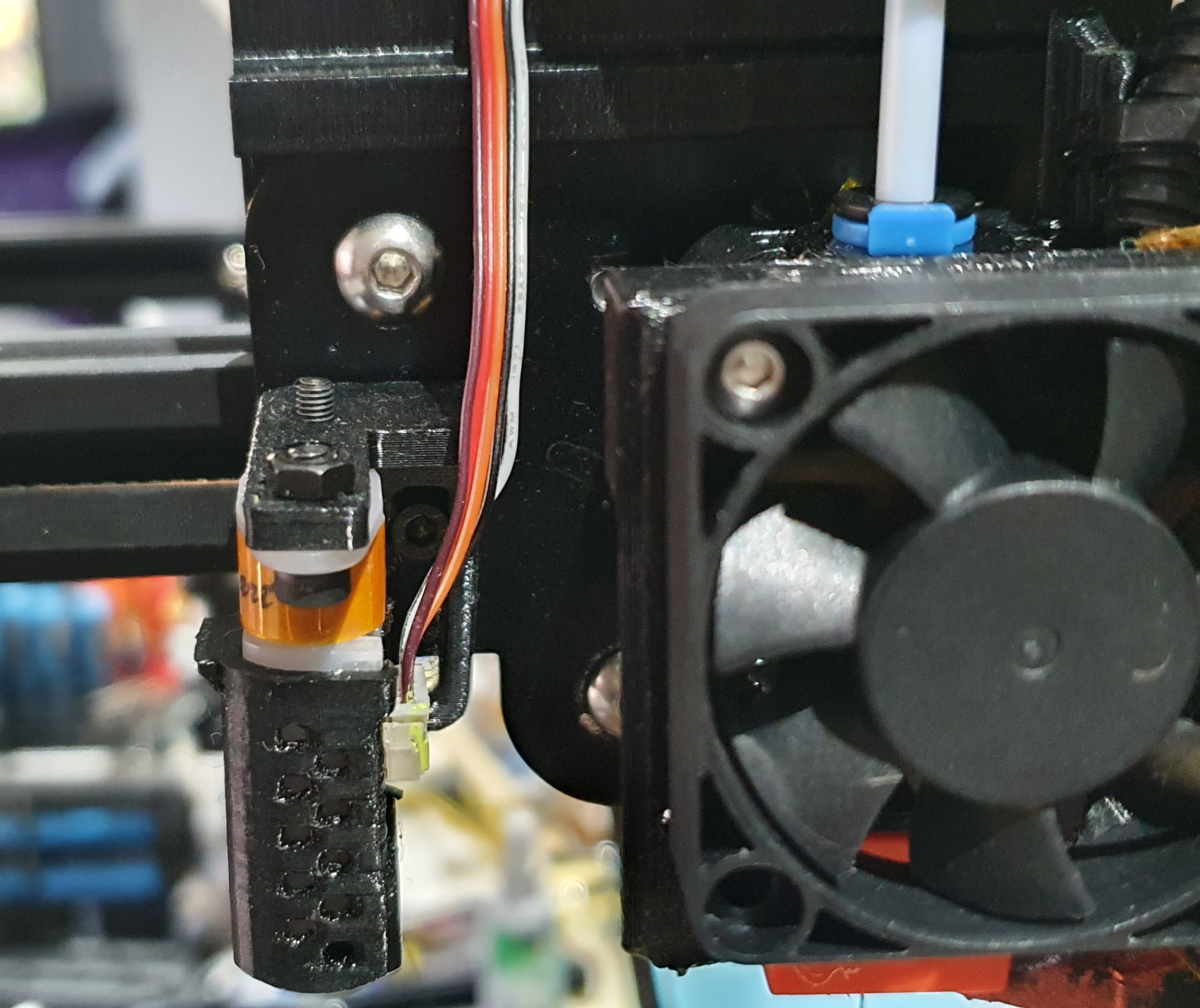 BL Touch - Adjustable Vertical Bracket by Revolvar | Download free STL ...