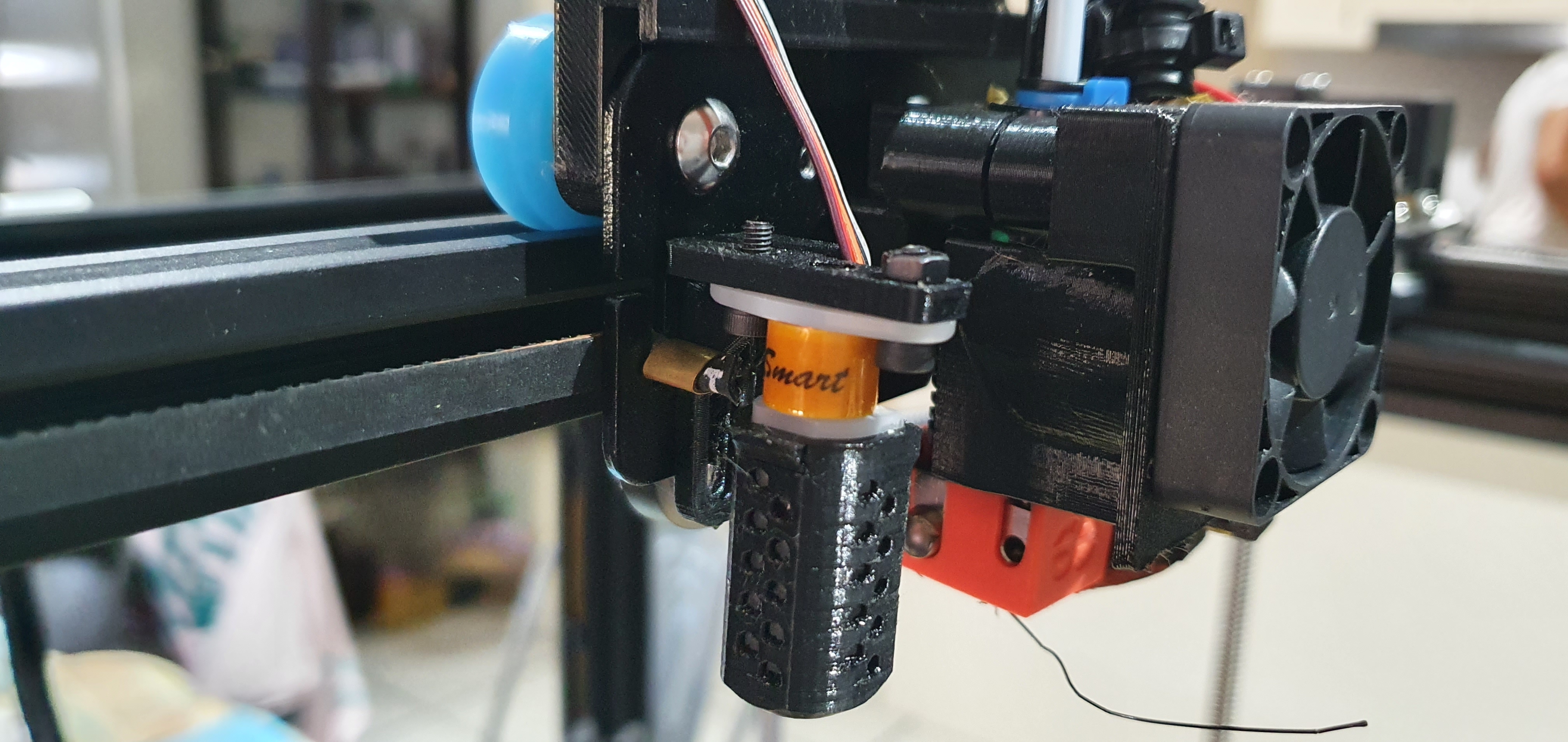 BL Touch - Adjustable Vertical Bracket by Revolvar | Download free STL ...