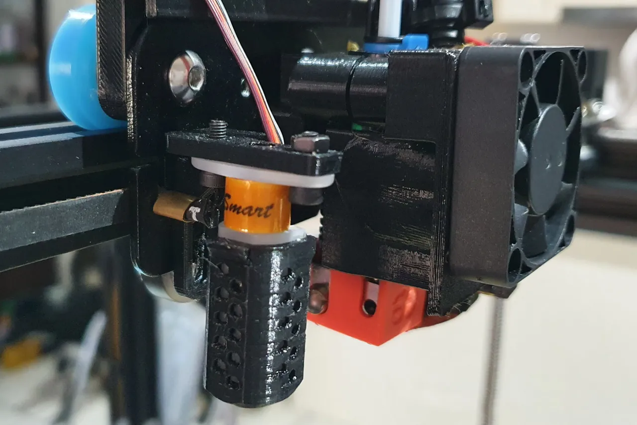 BL Touch - Adjustable Vertical Bracket by Revolvar | Download free STL ...