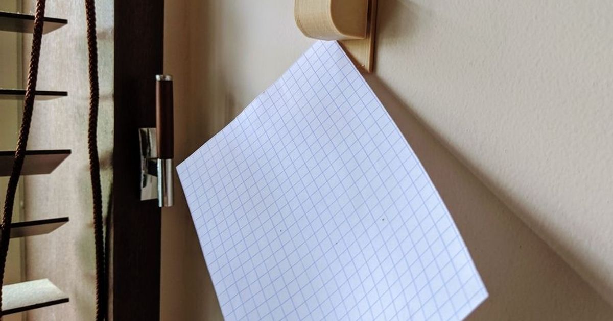 Paper clips on wall by Kuni | Download free STL model | Printables.com