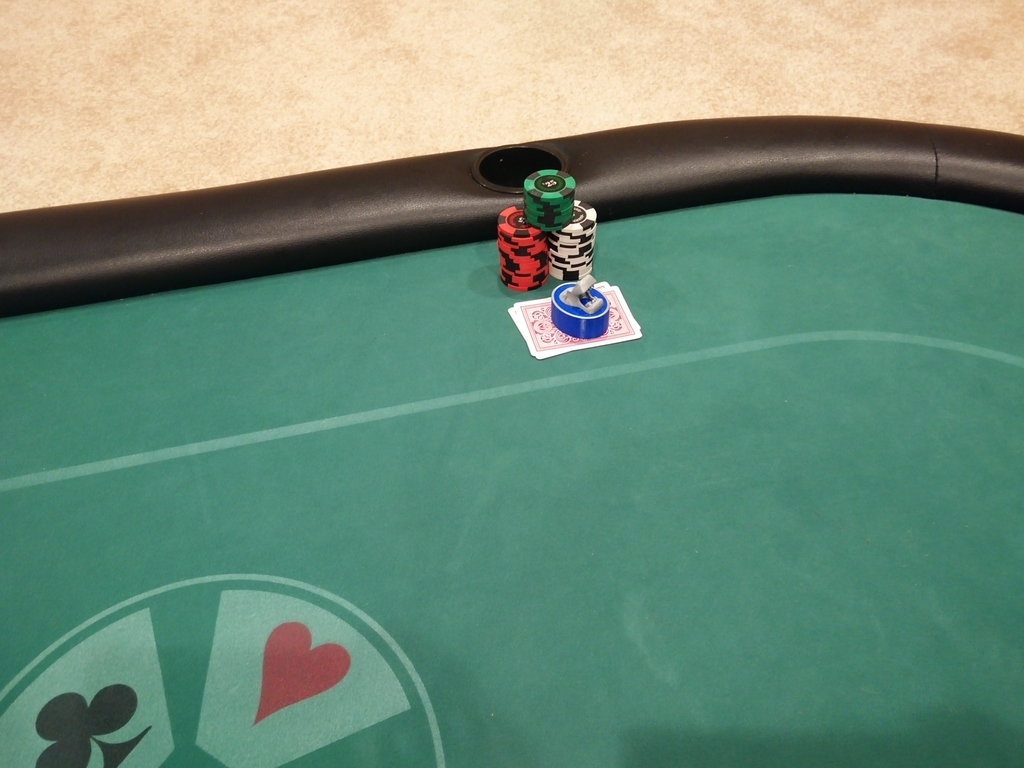 Hippo Attack Poker Card Capper by UWcharlie1983 | Download free STL ...