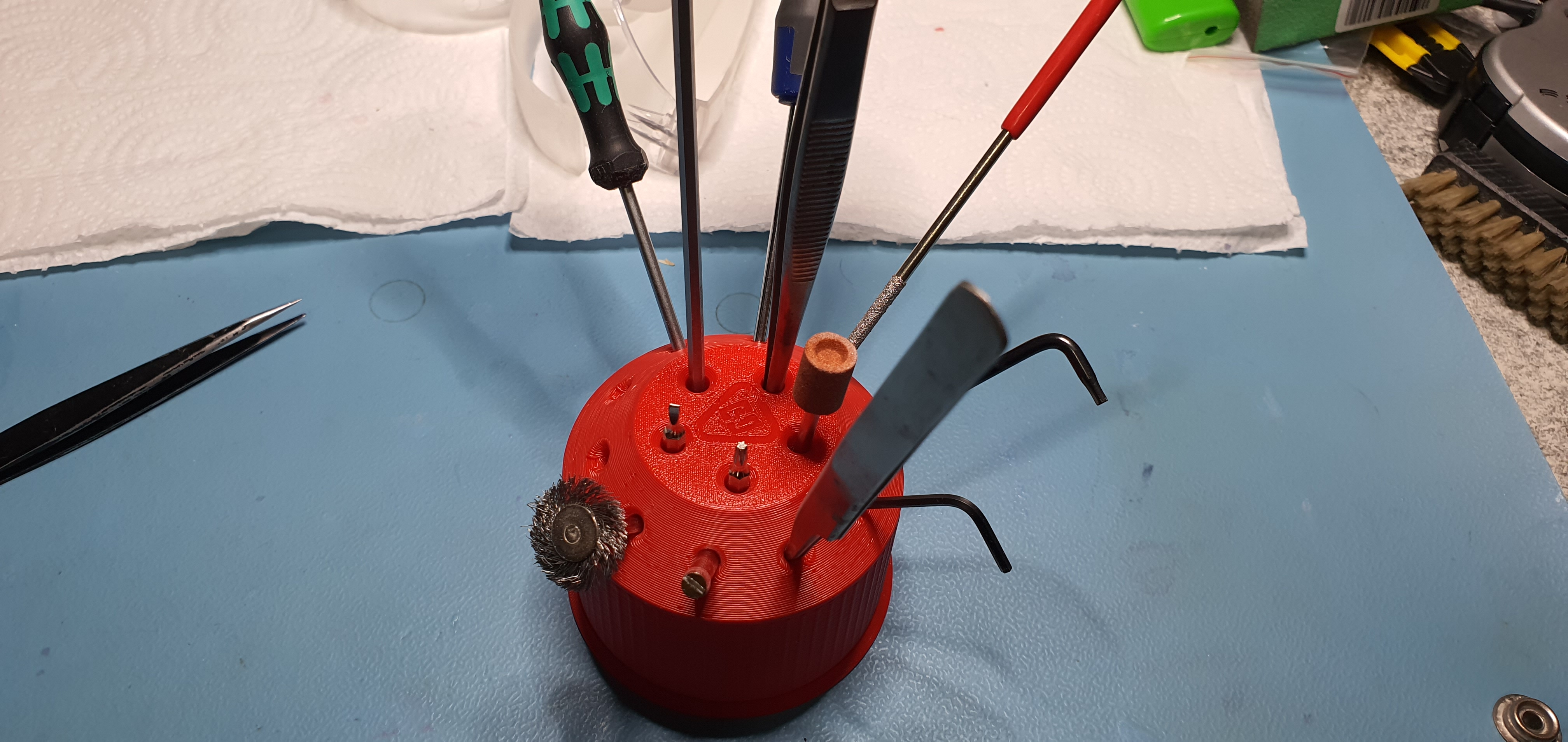 Rotary small tool holder by Alexandru Hauzman | Download free STL model ...