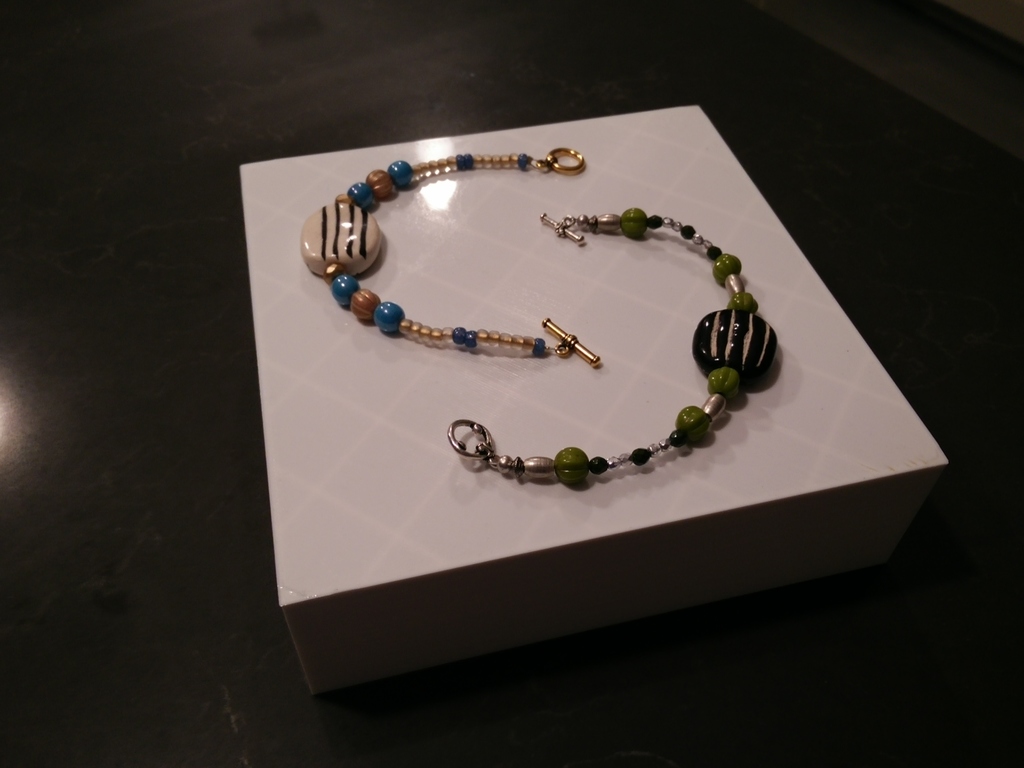 Large Jewelry Display Stand / Box by UWcharlie1983 | Download free STL ...