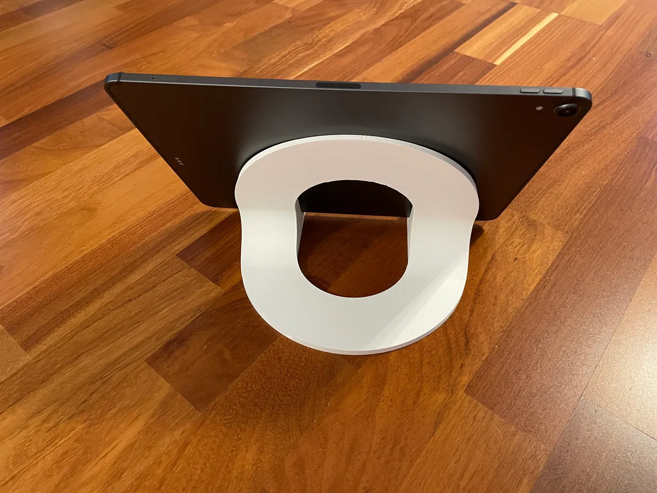 iPad Stand modern curved design, iPad Halter by Mr.(Pr)interesting ...