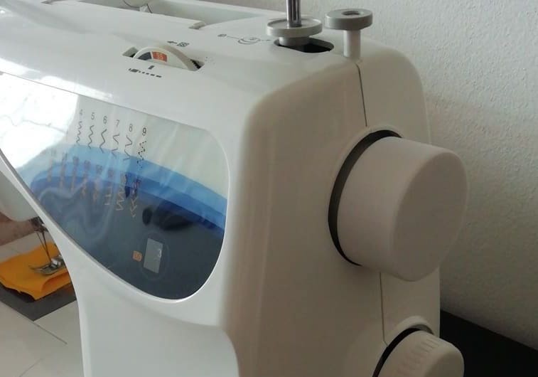 Knob/hand wheel/balance wheel for Brother XL 6040 (and possibly other ...