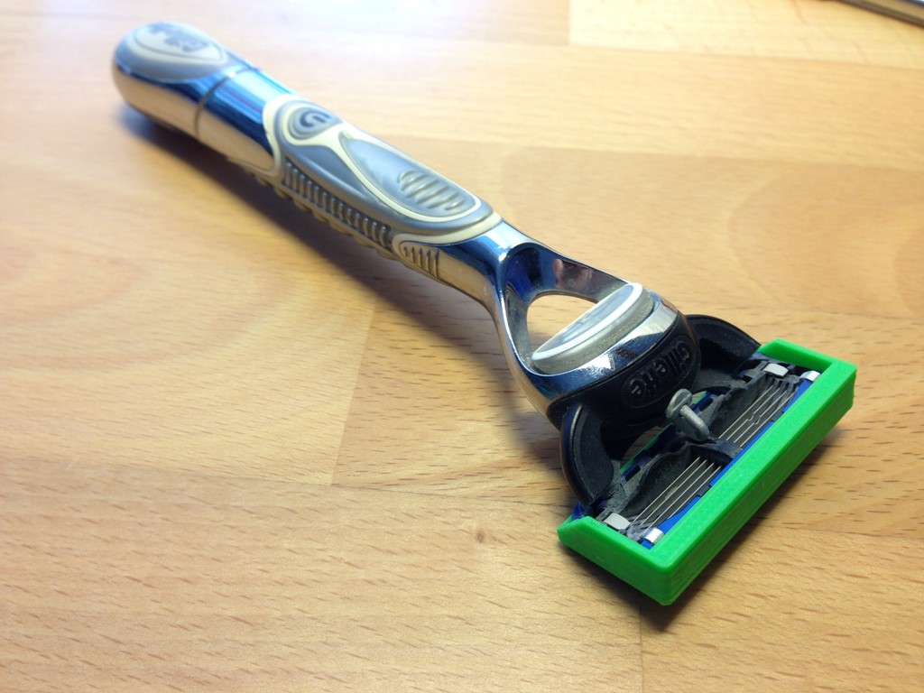 RazorBladeCover for Gillette Fusion by MacNeill | Download free STL ...
