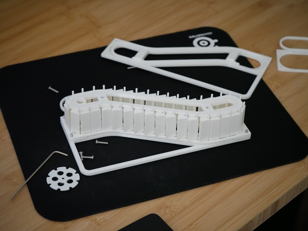 Mini Desktop Escalator by AlexY | Download free STL model | Printables.com